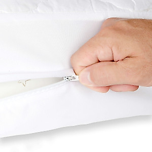 Jambini Zipper Waterproof Crib Mattress Protector - Fully Encased with an Embedded Waterproof Crib Mattress Pad