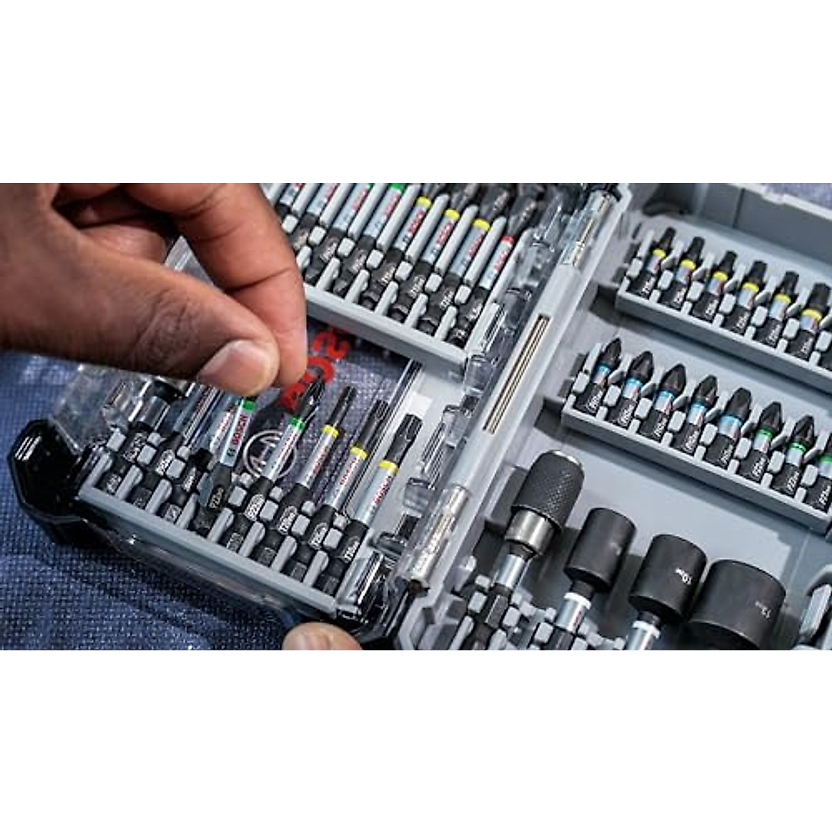 Bosch 2608522324 Screwdriver Bit Set, 8 Pieces, Hex Shaft 0.25 inches (6.35 mm), Groove Shank 0.4 inches (9 mm), PH2 x 25 mm)