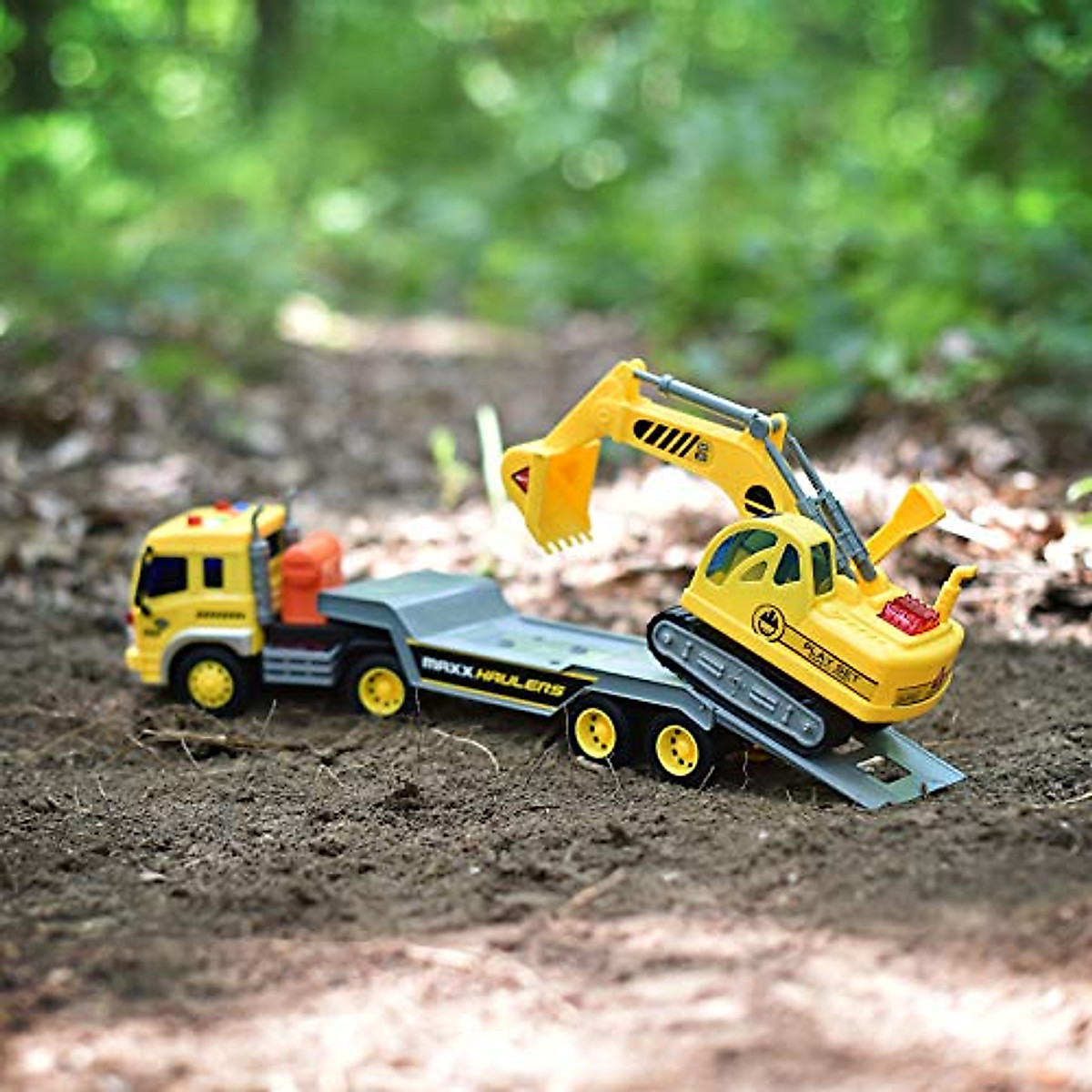 Maxx Action 17’’ Vehicle Transport with Excavator – Bright Lights and Construction Sounds | Friction Powered Trailer | 3 Piece Toy Playset for Kids | Yellow Construction Truck for Kids