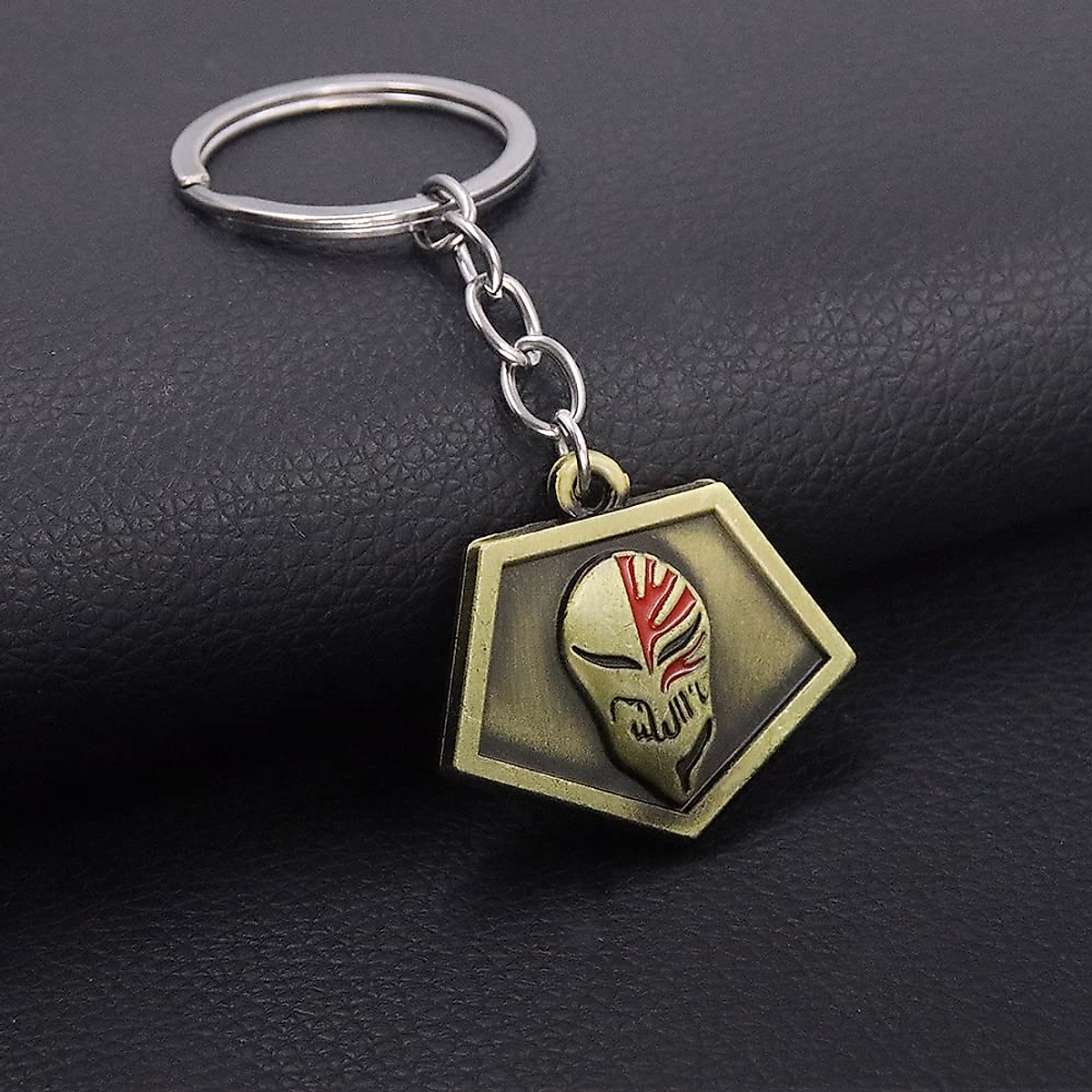Ichigos Soul Reaper Badge Keychain - Ichigo Hollow Mask Charm Chain - Christmas Anime Cosplay Gifts for Women Men and Fans
