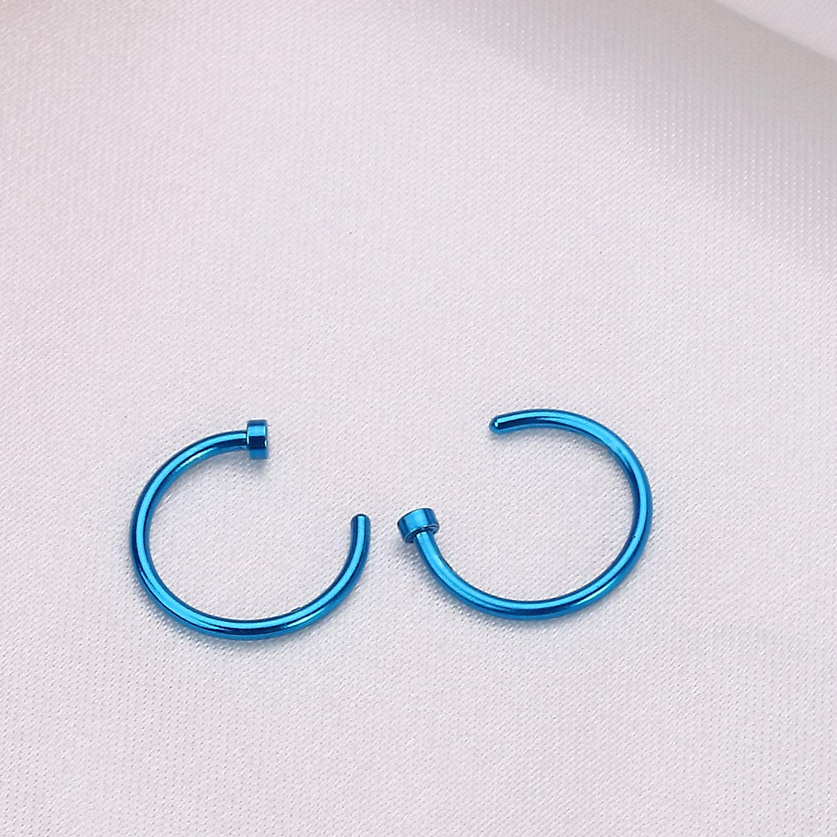 Generic 2 Pcs Unisex Surgical Steel Hinged Clicker Segment Nose Rings Hoop Helix Cartilage Earrings Titanium Steel Body Piercing Stud, Blue, 0.8 * 0.8 * 0.1 cm, WCXMI043160DZ16O2