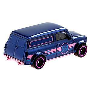 Hot Wheels Pearl and Chrome 67 Austin Mini Van 2/5