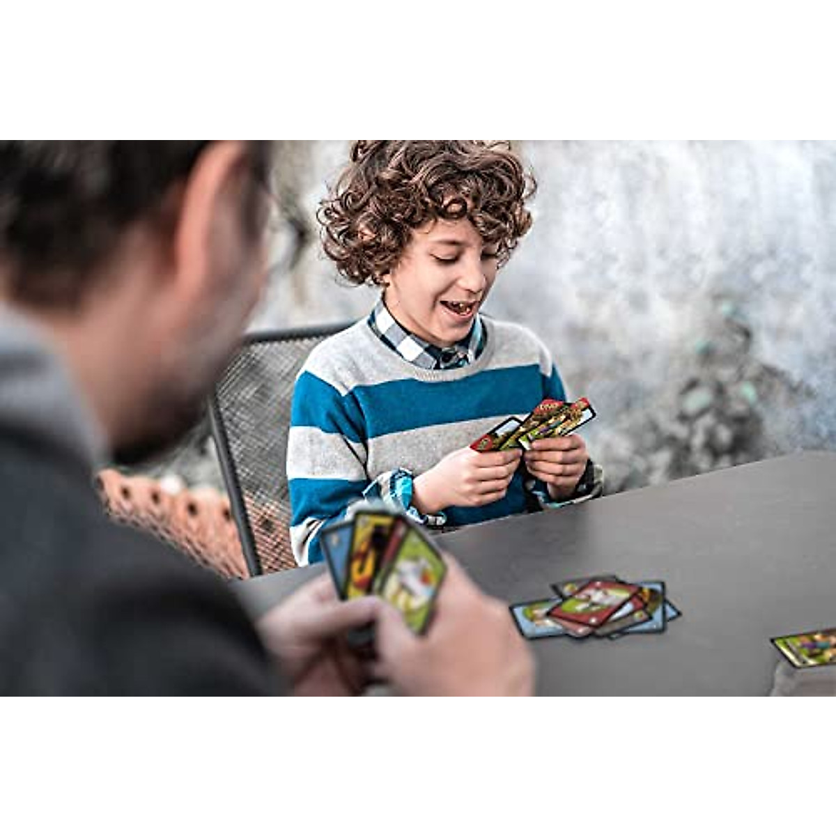 Mattel Games UNO Minecraft Card Game for Family Night with Minecraft-Themed Graphics in a Collectible Tin for 2-10 Players (Amazon Exclusive)