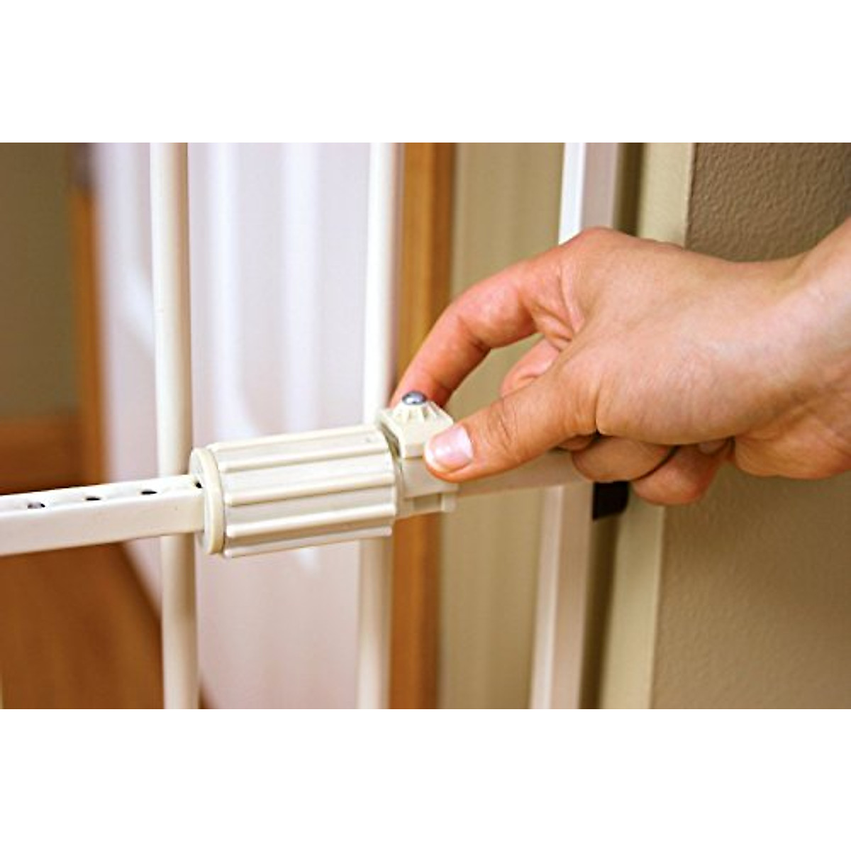 Carlson Lil Tuffy Metal Expandable Gate White, 38 x 1 x 18