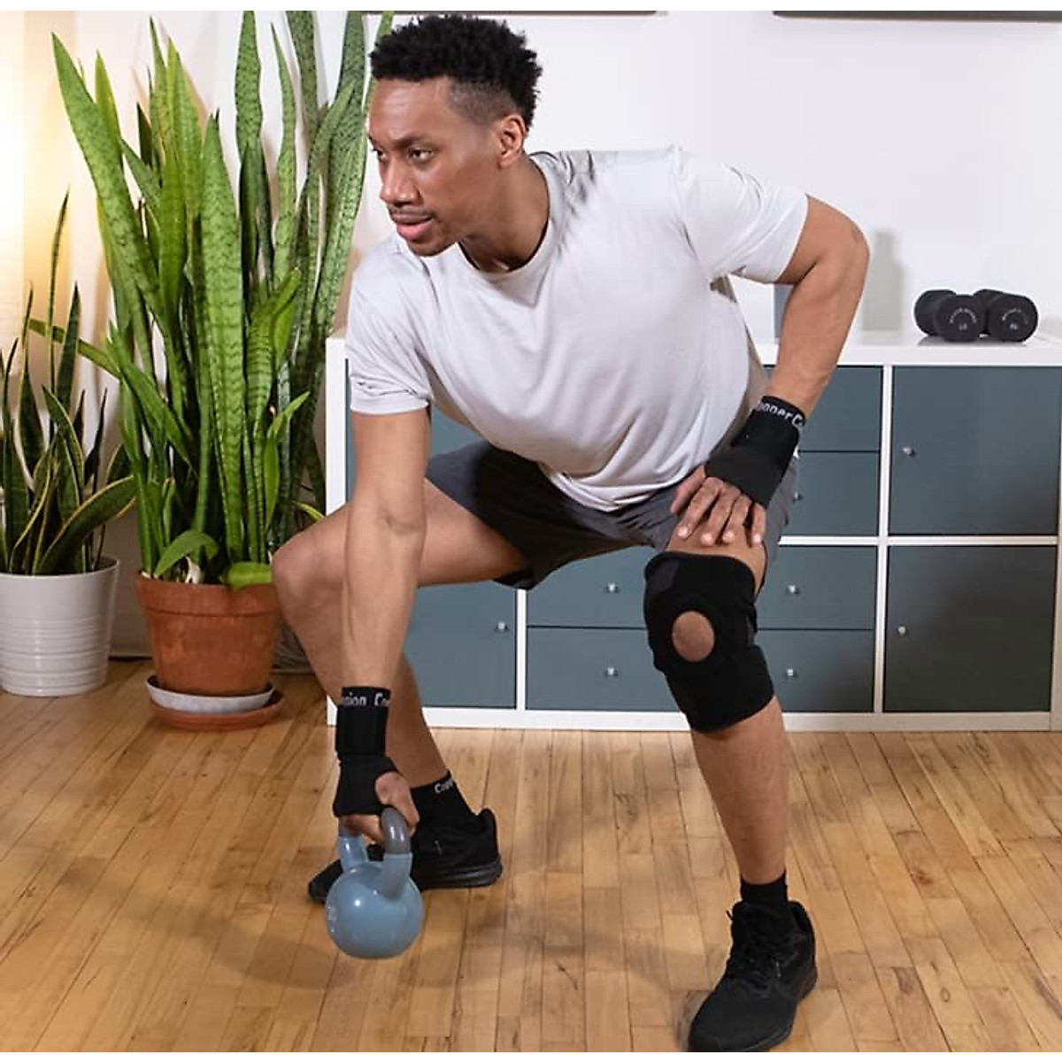 Copper Compression Extra Support Knee Brace - Open Patella Neoprene Stabilizer Design for Sprain, Athletic Injury Recovery - Adjustable for Men & Women - Fits Right/Left Knees - 1 Brace