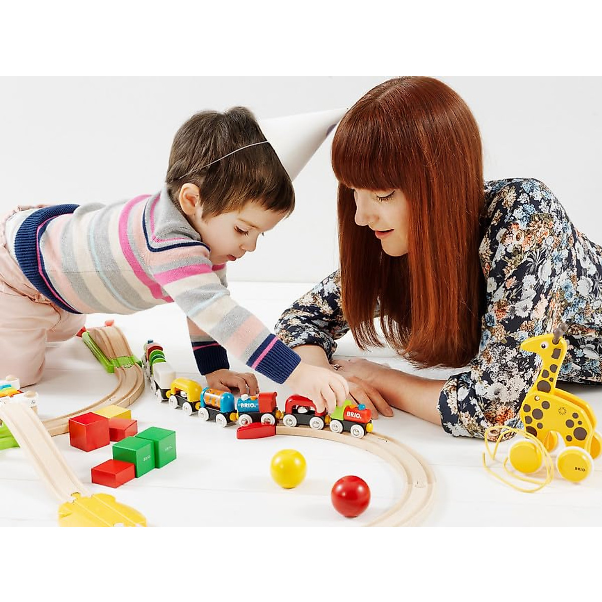 BRIO My First Railway - 33727 Beginner Pack | Engaging Wooden Toy Train Set for Toddlers Age 18 Months and Up | FSC-Certified Materials | Compatible with All My First Railway and BRIO World Toys