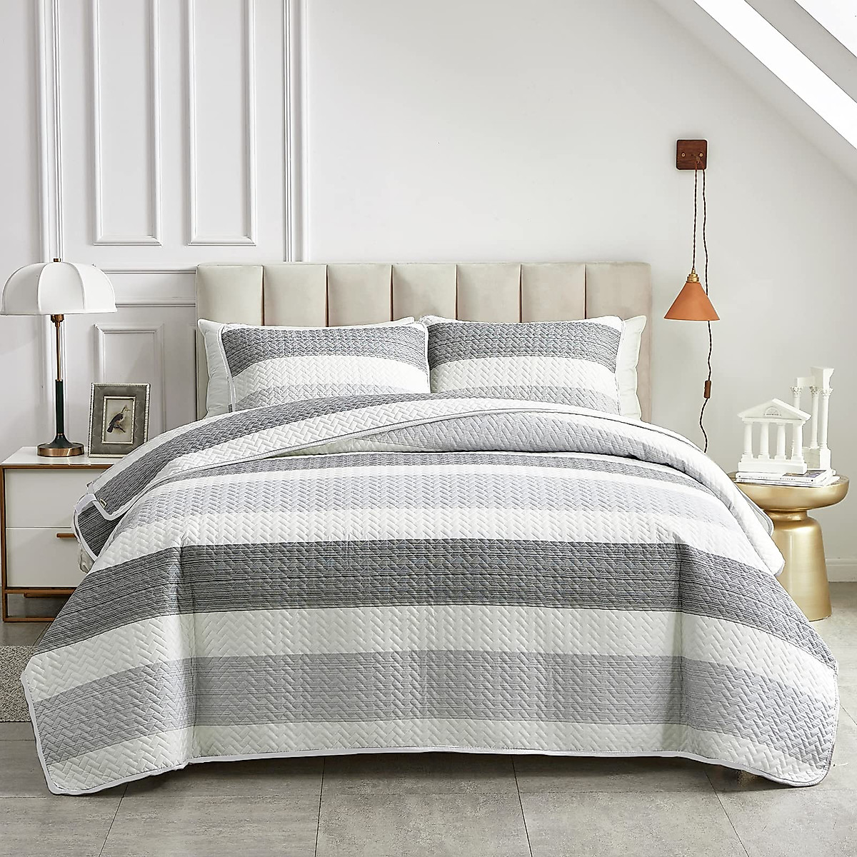 Joyreap 3-Piece Cotton Quilt Set King, Light Gray Penicl Line Stripes Printed on White, Smooth Soft Quilt Bedspread Bed Cover for All Season- 102x90 inches