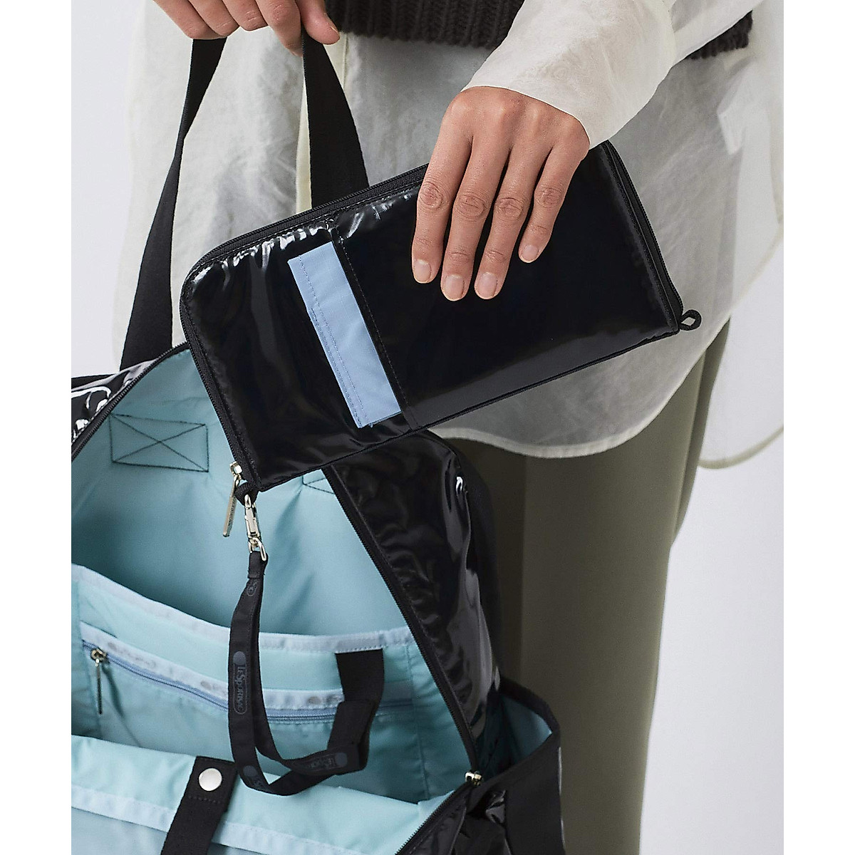 LeSportsac 4390 Multi Travel Wallet, Women's, Black Patent Hitrip