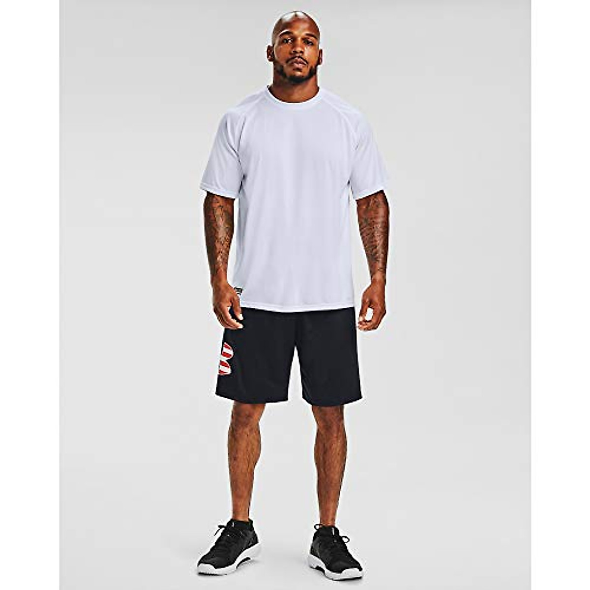 Under Armour Men's Freedom Tech Logo Shorts , Black (001)/Black , Large