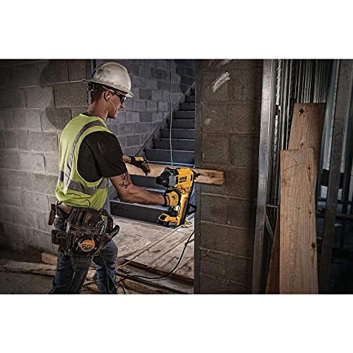 Dewalt 20V Max Cordless Concrete Nailer Kit