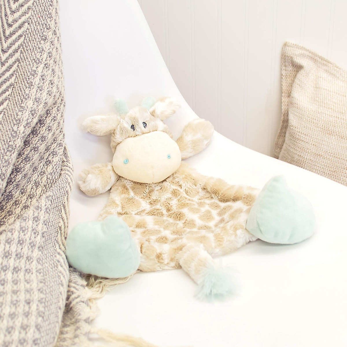 DEMDACO Colby Giraffe Sky Blue Children's Plush Rattle Blankie