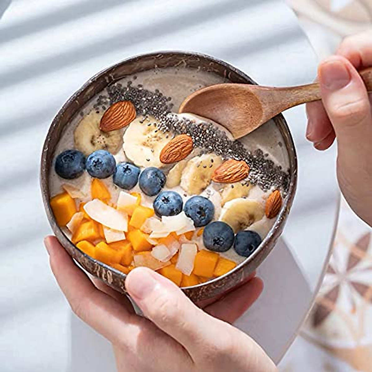 Hovico 3pcs Coconut Bowls with Spoons, 100% Natural Handmade Kitchen Utensils Bowl Polished with Coconut Oil Eco-Friendly Coconut Bowl Durable Lightweight Useful