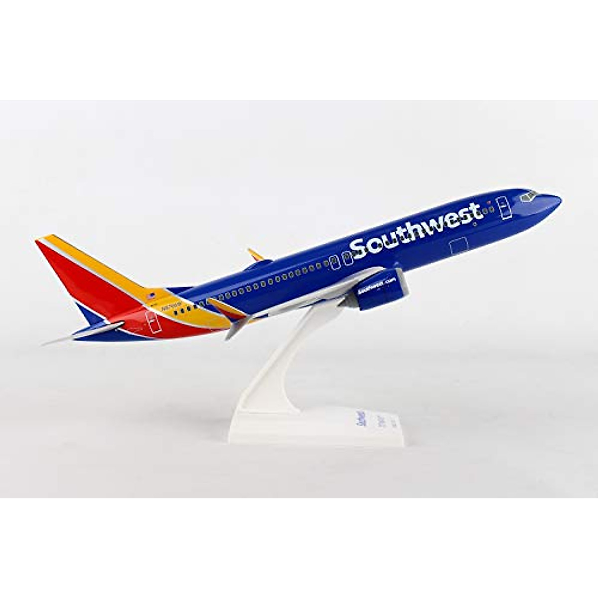 Daron Worldwide Trading Skymarks Southwest 737-Max8 1/130 W/WiFi Dome Model Airplane,unisex-children