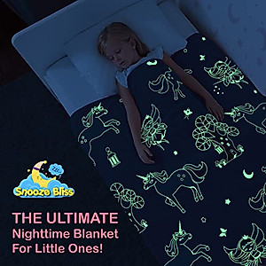 Glow in The Dark Unicorn Blanket for Girls – Soft Pink Fleece Throw. Great Christmas, Birthday, Baby, Toddler Unicorn Gifts! Unicorn Toys for Girls, with Fairy, Butterfly, Stars. Bright Long-Last Glow