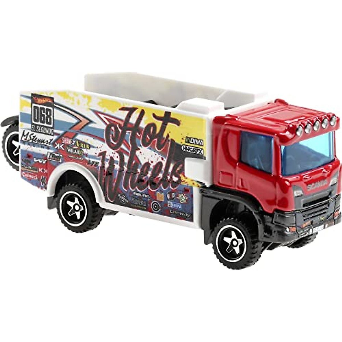 Hot Wheels Trackin' Trucks, 1:64 Scale Toy Racing Rig & 1 Toy Car for On and Off Track Play (Styles May Vary)