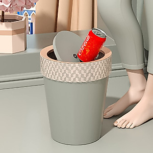 LZYMLG Trash Can with Swing Lid, Stylish&Durable Rubbish bin for Cupboard/Bathroom/Bedroom/Office/Camping, Indoor/Outdoor Use, 7.5L Green