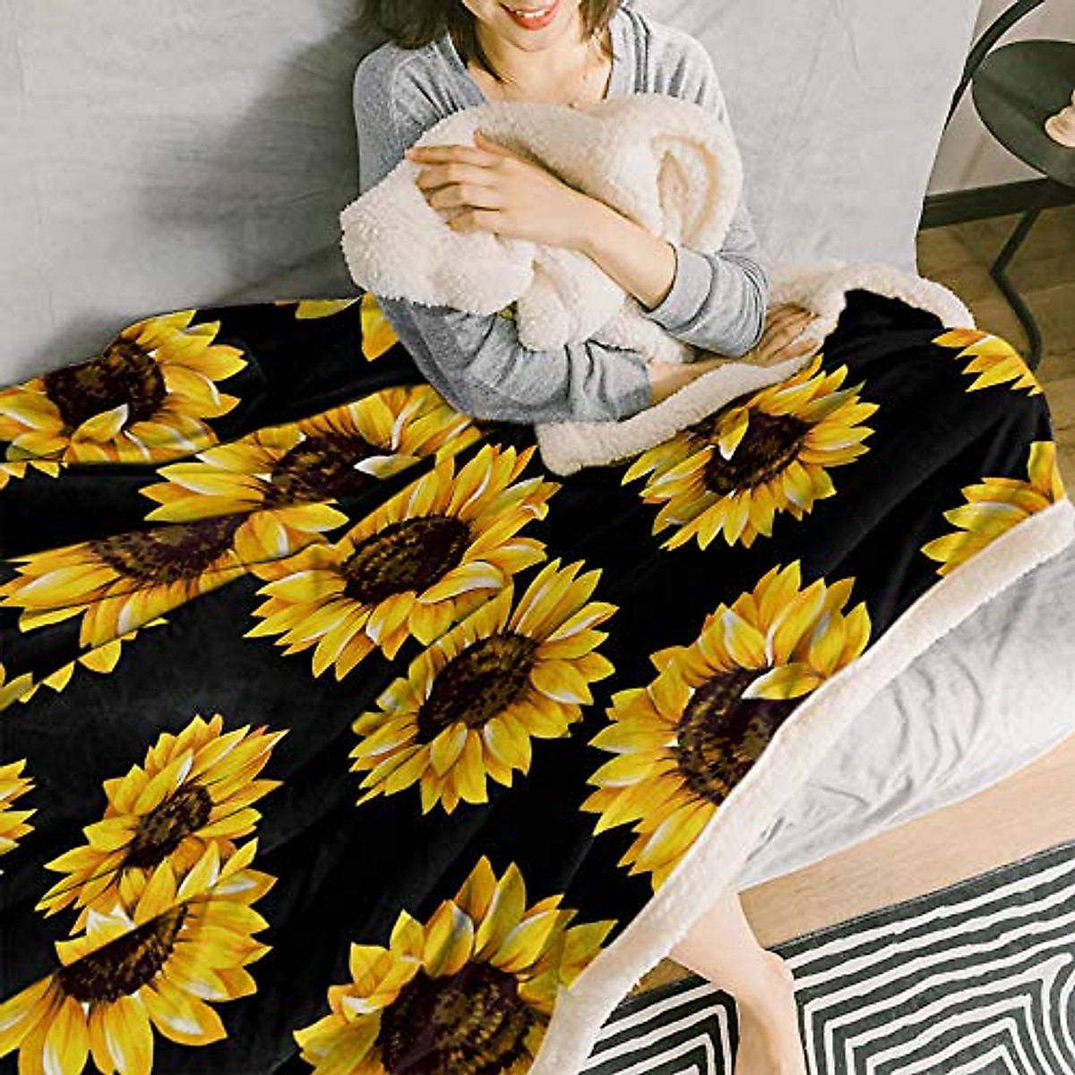 Sunflower Sherpa Fleece Blanket, Super Thick and Warm Cozy Luxury Blanket 40"x50", Vintage Floral Yellow Sunflower Black Background Bed Blanket, Fluffy Plush Microfiber Throw Blanket for Couch