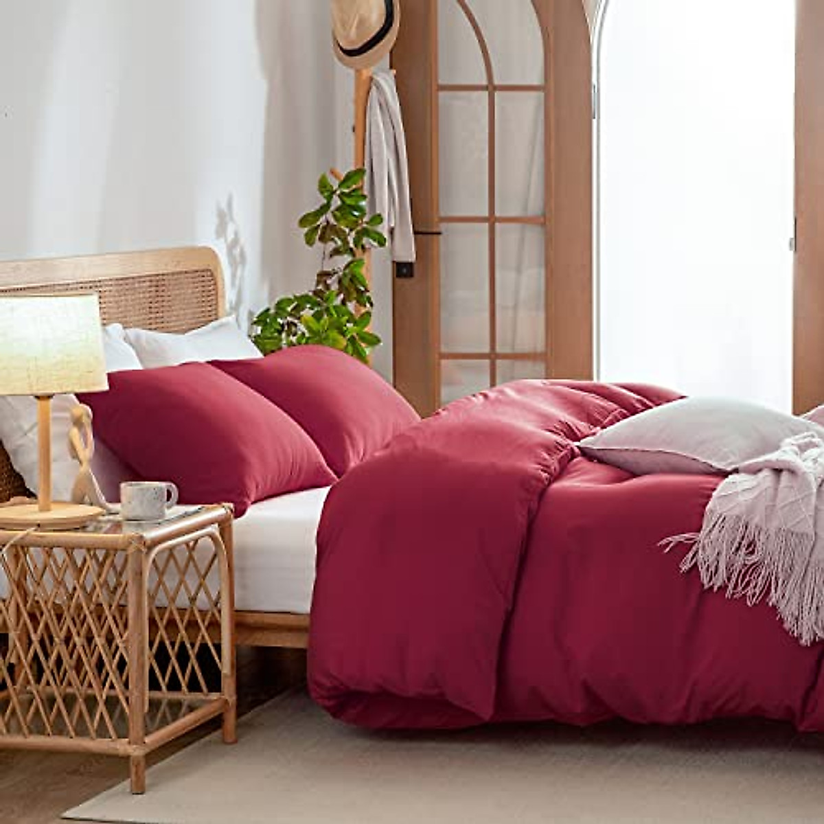 Red Duvet Cover Queen, 100% Washed Microfiber 3 Pieces Solid Color Casual Red Bedding Set for Men and Women, with Zipper Closure, Luxury Ultra Soft Relaxed Feel Natural Wrinkled Comfy (Red, Queen)