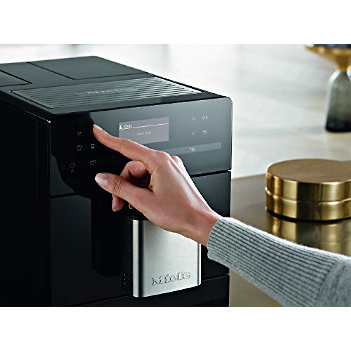 Miele CM5300 Coffee System, Medium, Obsidian Black,29530020USA