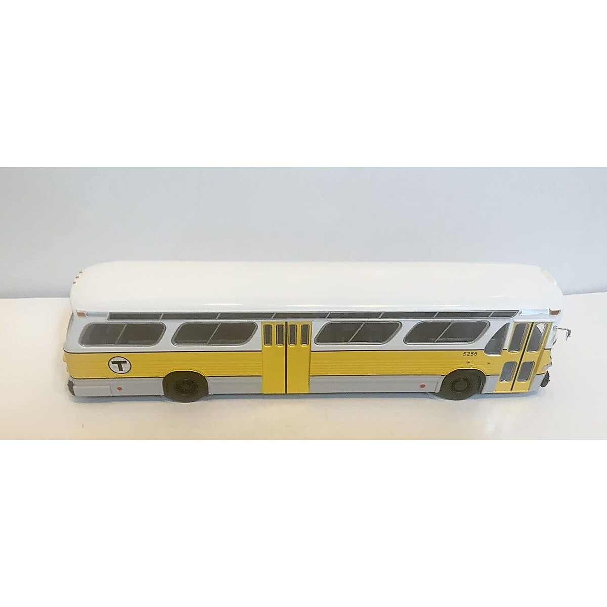 GMC Fishbowl New Looks Bus Boston T MBTA 1/43 Scale Iconic Replicas