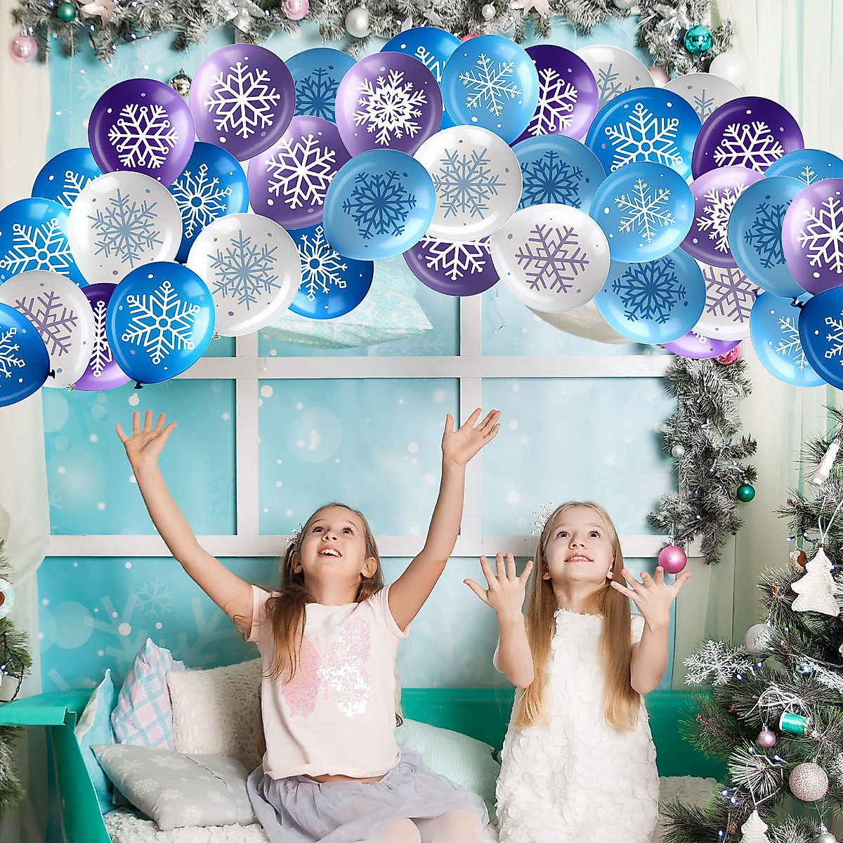 50 Counts Winter Snowflake Balloons 12 Inch Frozen Snowflake Balloons Wonderland Latex White Blue Purple Balloons for Christmas Holiday Wedding Baby Shower Party Decoration Home Supplies