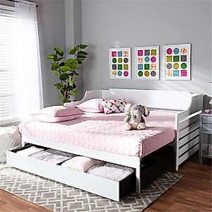 BOWERY HILL White Expandable Twin Size to King Size Daybed