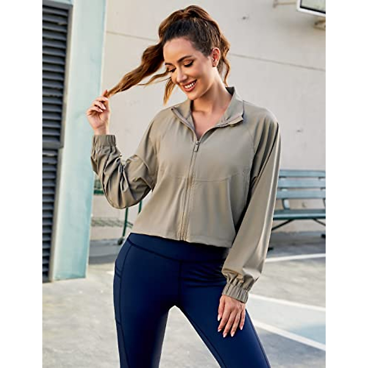 UANEO Womens Athletic Cropped Jacket Sun Protection Zip Up Long Sleeve Workout Tops Gym Sports Jackets (Tan-M)