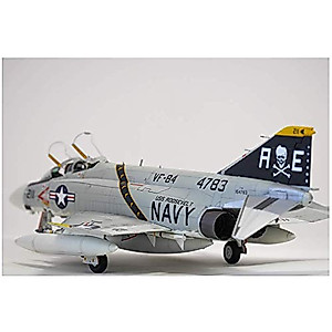 1/48 USN F-4J VF-84 Jolly Rogers 12305 with 3 Lifelike Pilot Figures - Plastic Model Kit
