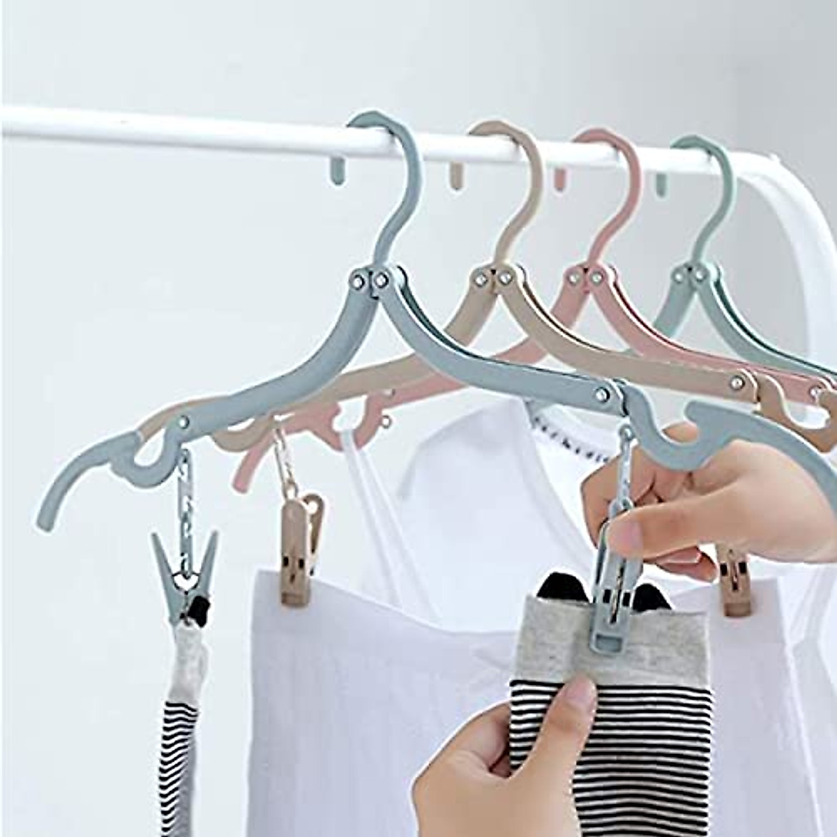 Iimin Portable Folding Travel Clothes Hangers with Clips Travel Accessories，Foldable Non-Slip Lightweight Shirts Socks Underwear Clothes Hangers Drying Rack for Home Outdoor Travel（12 Pcs）