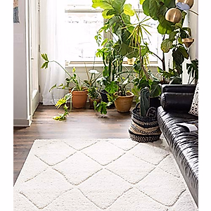 Rugs.com Lattice Shag Collection Rug – 5' x 8' Ivory Shag Rug Perfect for Living Rooms, Large Dining Rooms, Open Floorplans