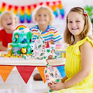 100 Pcs Jungle Animal Party Favors Bags Safari Animal Plastic Goody Treat Bags Safari Jungle Cellophane Gift Bags with Ribbons for Baby Shower Favors Jungle Theme Party Supplies for Birthday Party