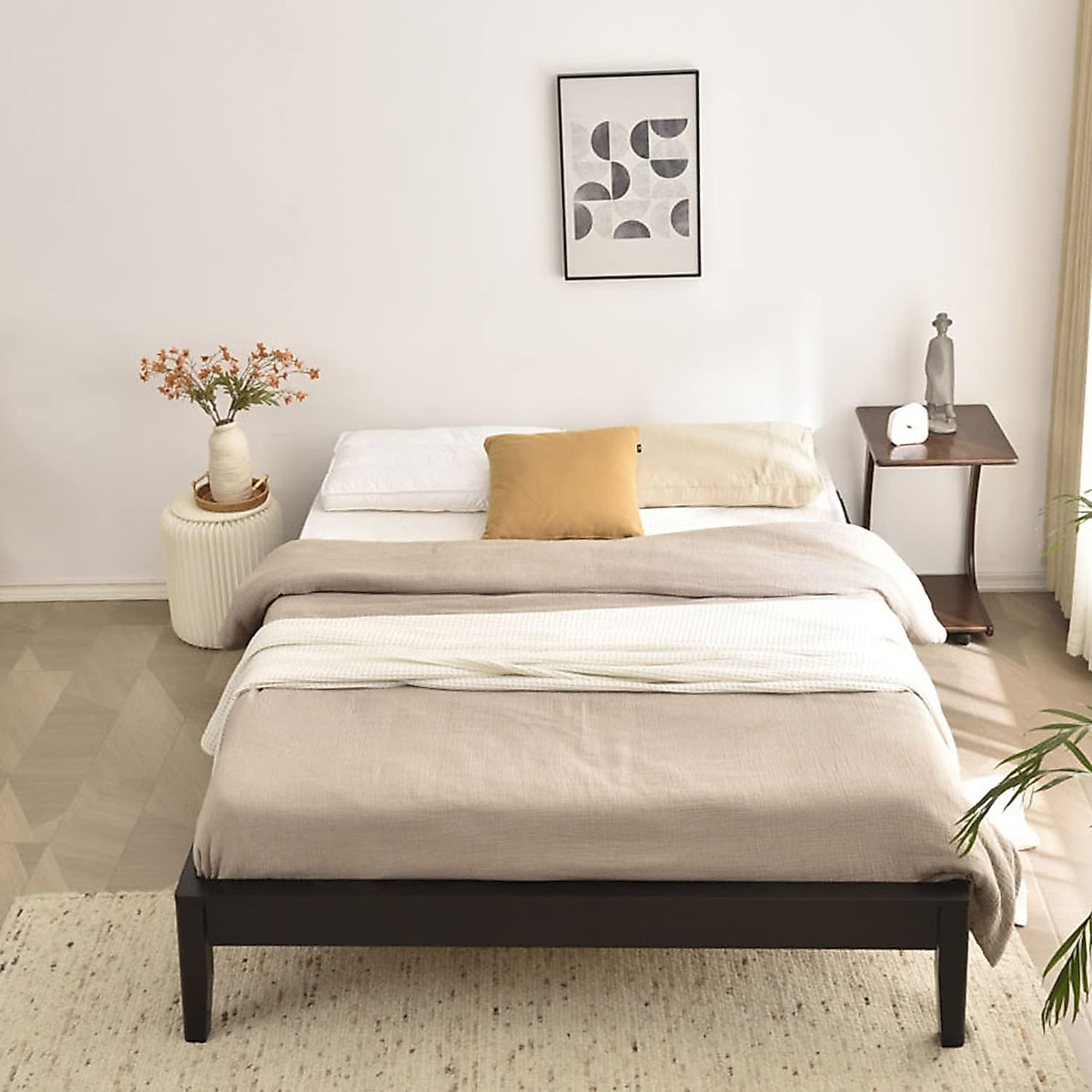 Better Home Products Stella Solid Pine Wood Queen Platform Bed Frame in Black