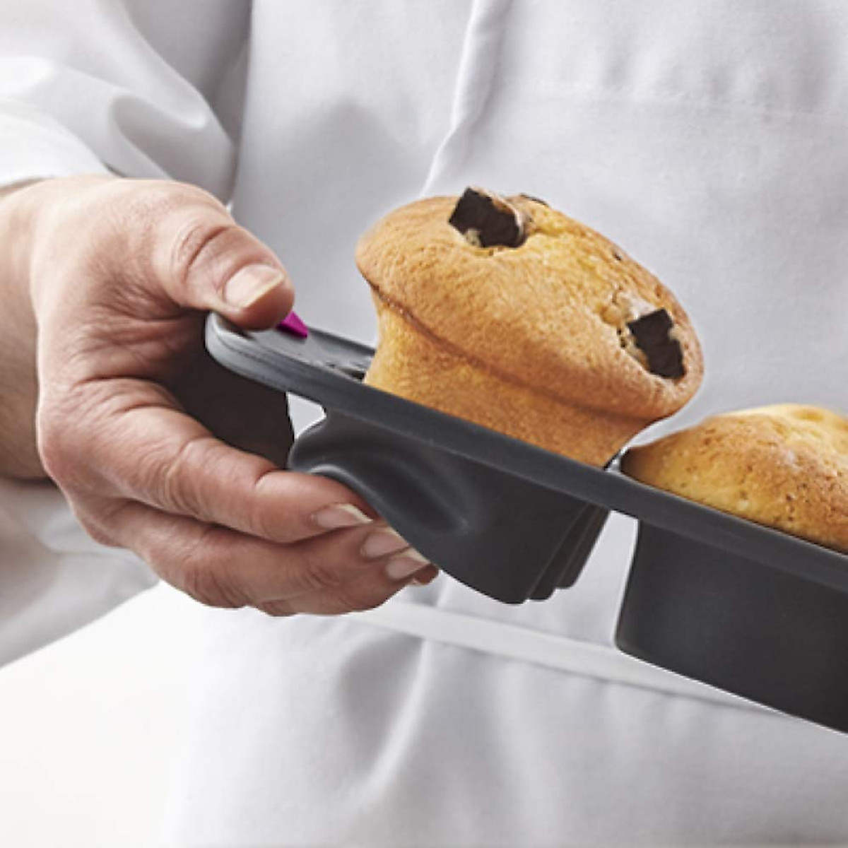 Trudeau - 5118553 Trudeau Structured Silicone Muffin Pan, 12 Cup, Confetti/Fuschia