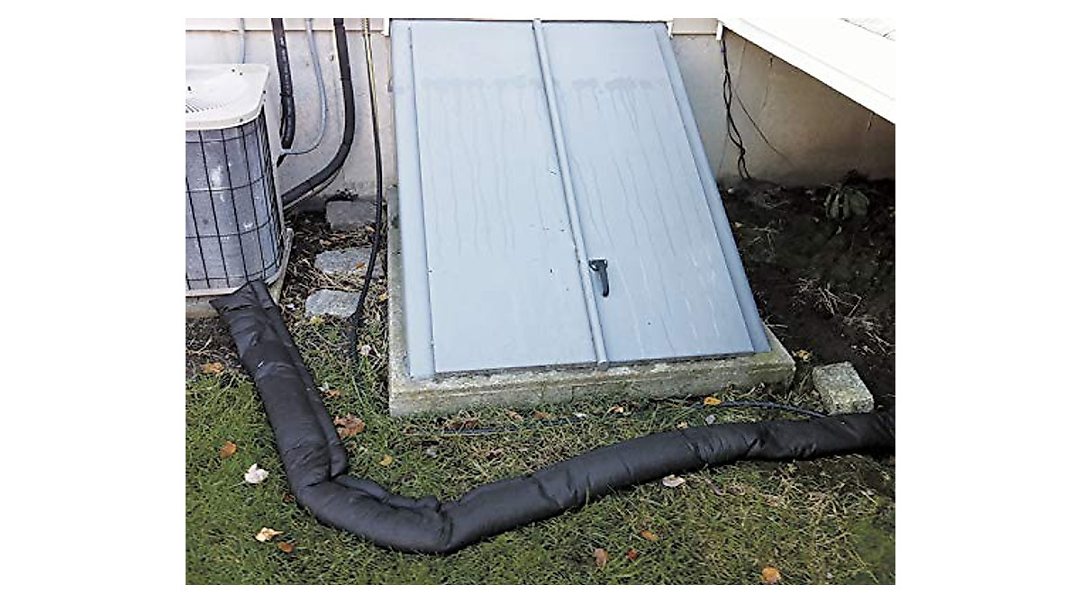 Quick Dam Flood Barrier Duffel Kit - 17ft Portable Solution
