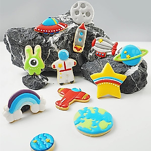 Mini Space Alien Series Cookie Cutter Set of 9 pcs, Stainless Steel Universe UFO Alien Fondant Cutters Set Pastry Biscuit Baking Clay DIY Molds for Kids