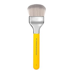 Bdellium Tools Professional Makeup Brush - Studio Series 972 Large Rounded Double Dome Blender - With Soft Synthetic Fibers, For Foundation Application & Blending (Yellow, 1pc)