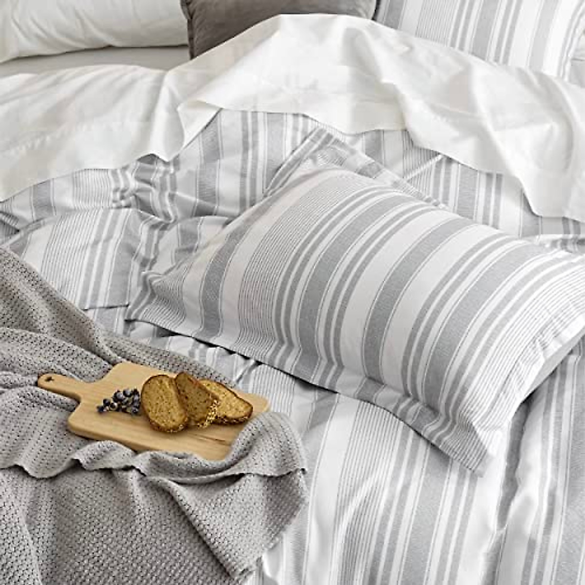 Bedsure Duvet Cover Queen Size - Reversible Striped Duvet Cover Set with Zipper Closure, Grey Bedding Set, 3 Pieces, 1 Duvet Cover 90"x90" with 8 Corner Ties and 2 Pillow Shams 20"x26"