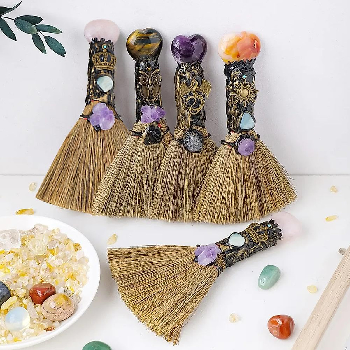 Natural Crystal Magic Broom,Mini Witch Broom,Crystal Witch Wiccan Altar Broom,Magic Ceremony Decor,Handmade Reiki Broomstick for Cleansing Healing Fengshui