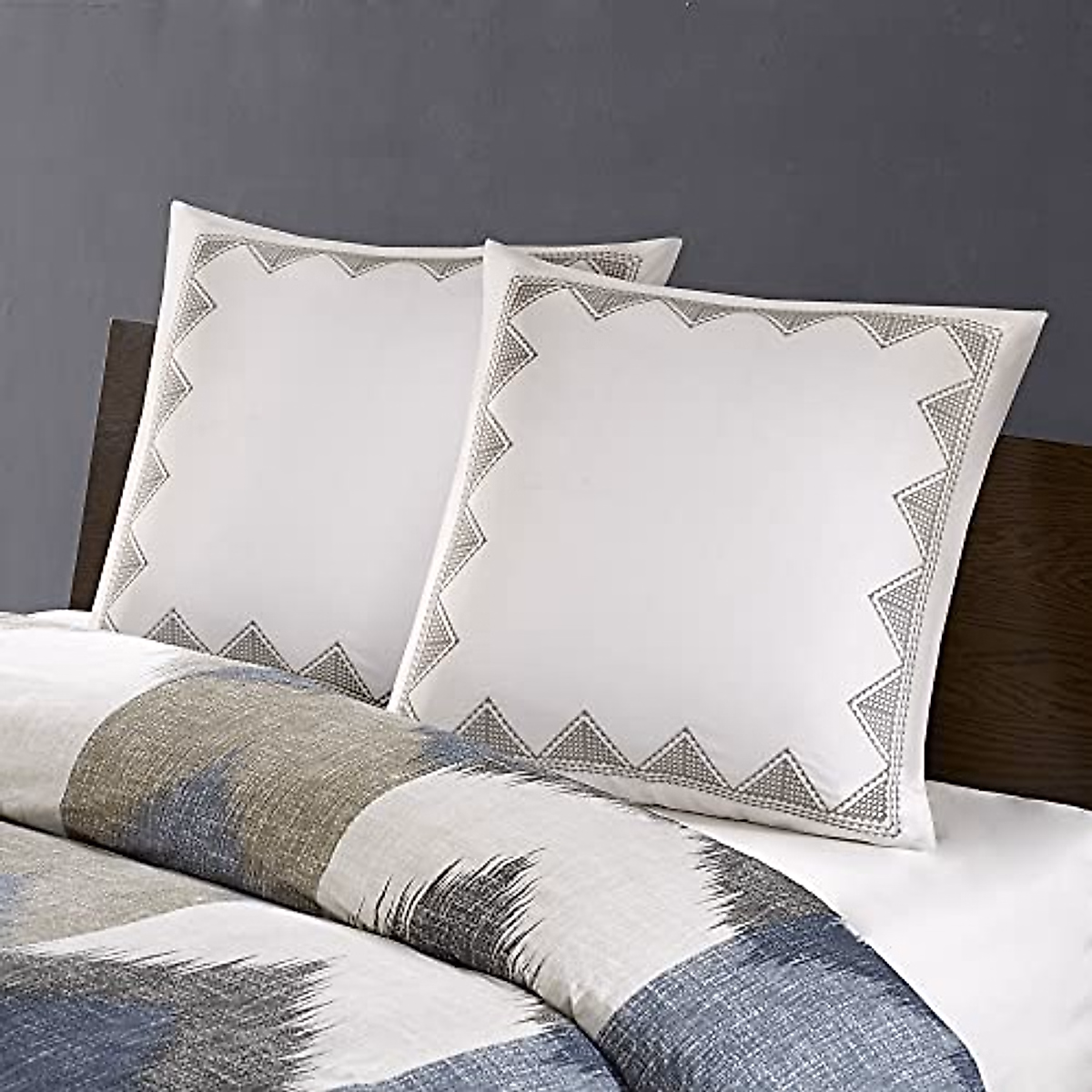 INK+IVY Single 100% Cotton Euro Sham - European Square Decorative Pillow Cover, Hidden Zipper Closure (Cushion NOT Included), Isla, Geometric White 26"x26"
