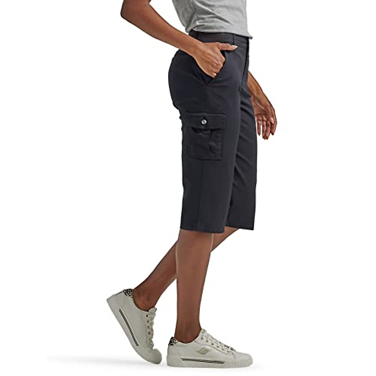 Lee Women's Flex-to-Go Mid-Rise 15" Cargo Skimmer Capri Pant, Black, 10 Petite