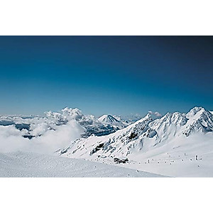 The Ultimate Ski Book: Legends, Resorts, Lifestyle & More