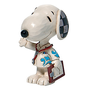 Enesco Jim Shore Peanuts Snoopy Medical Professional Miniature Figurine, 3 Inch, Multicolor