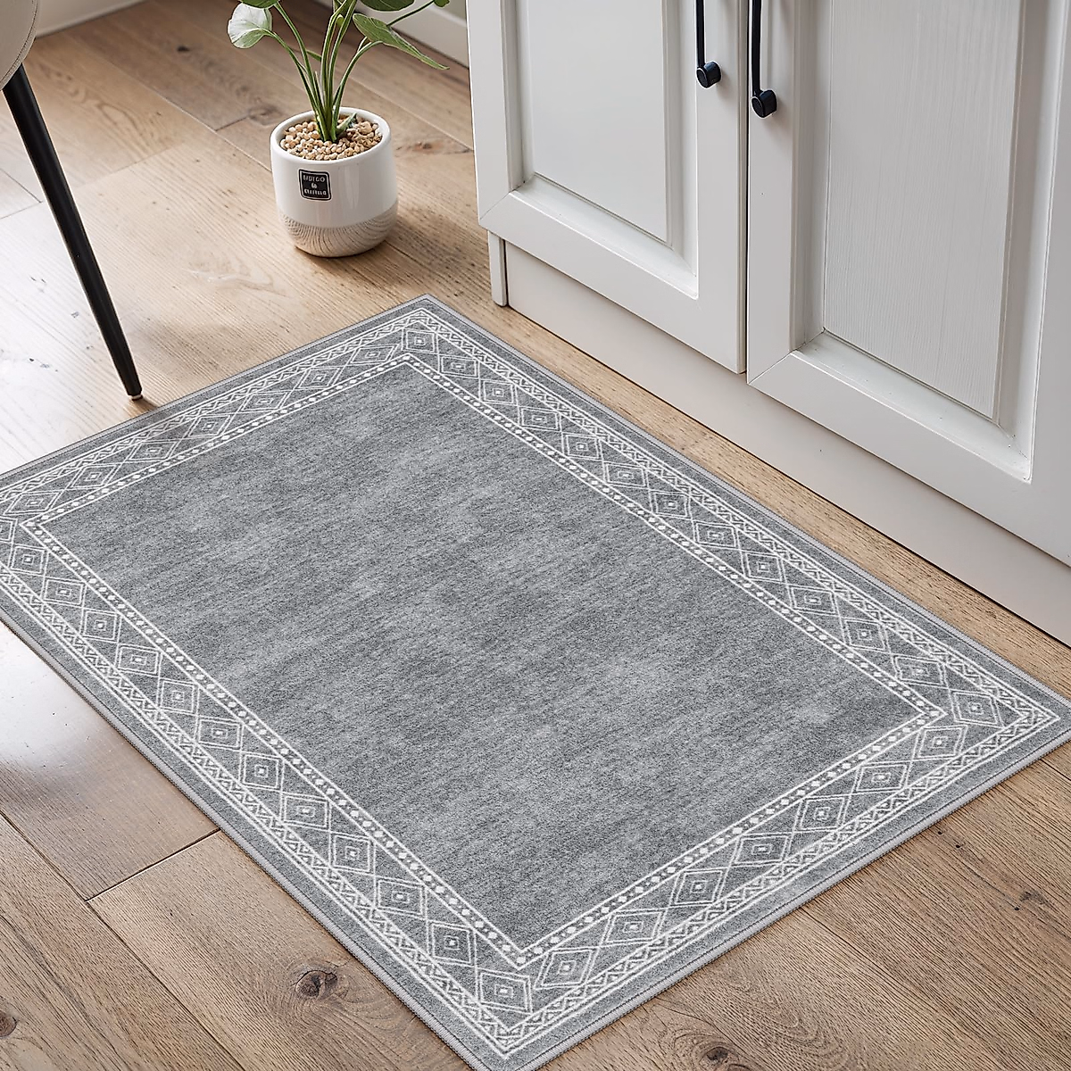 Lahome Modern Bordered Entryway Rugs Indoor- 2x3 Kitchen Rugs Non Slip Washable Ultra-thin Soft Small Rug Indoor Door Mat, Throw Carpet Washable Rugs for Bathroom Bedroom Entry(2x3ft,Grey)