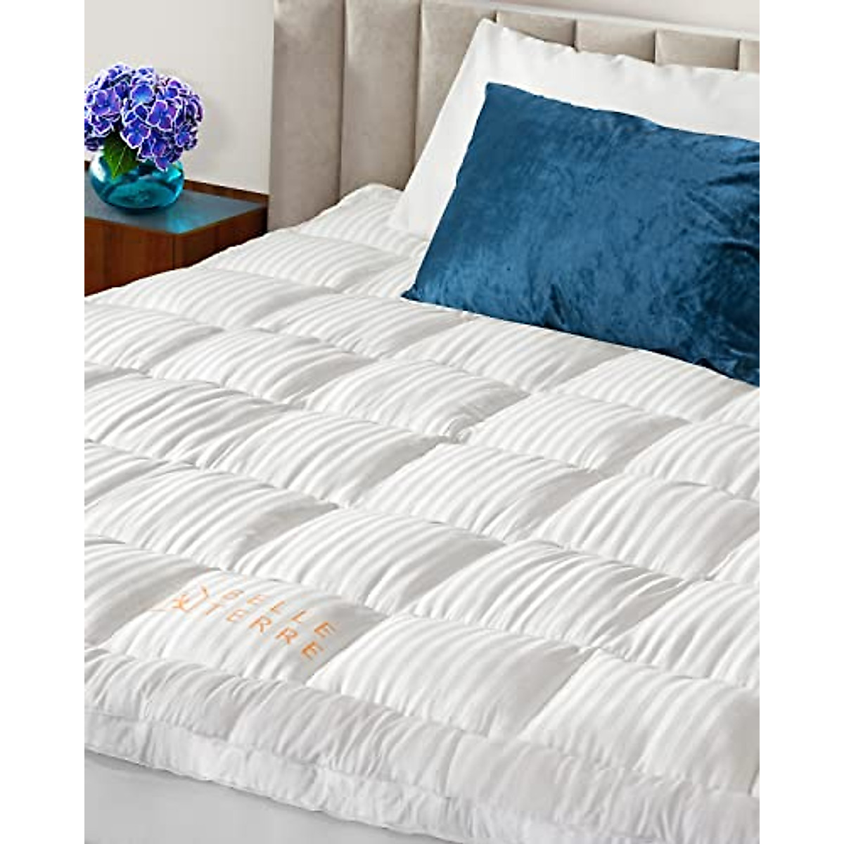 Belle Terre Cooling Mattress Topper Queen Size - Ultra Soft & Thick Mattress Pad - Bed Cushion with Breathable Bamboo Cover and Deep Pockets - Pillow Top Mattress Topper Protector