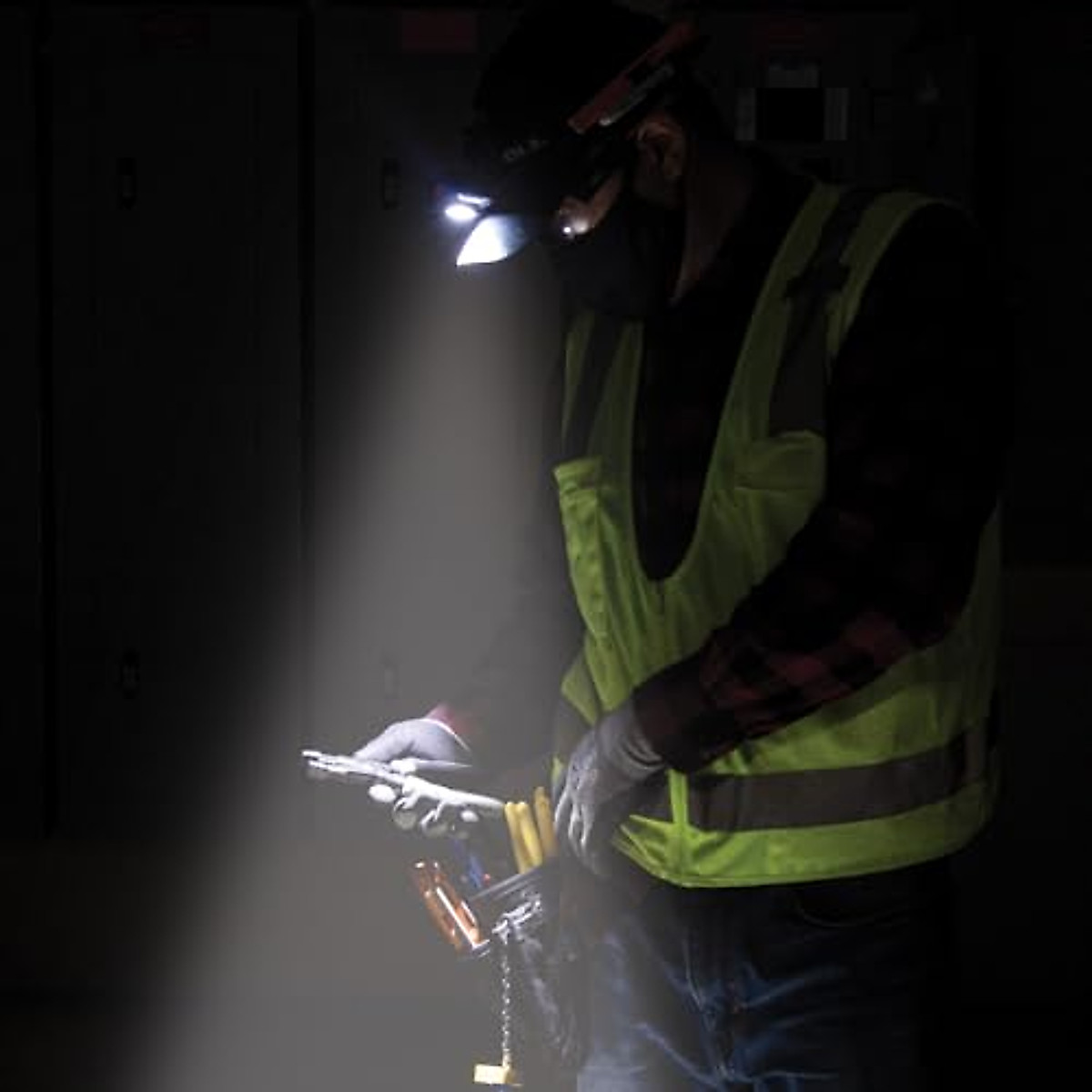 Klein Tools 56414 Rechargeable 2-Color LED Headlamp, Fabric Strap, Spotlight, Floodlight, Red LED, 800 Lumens, USB Cable, Camping, Running