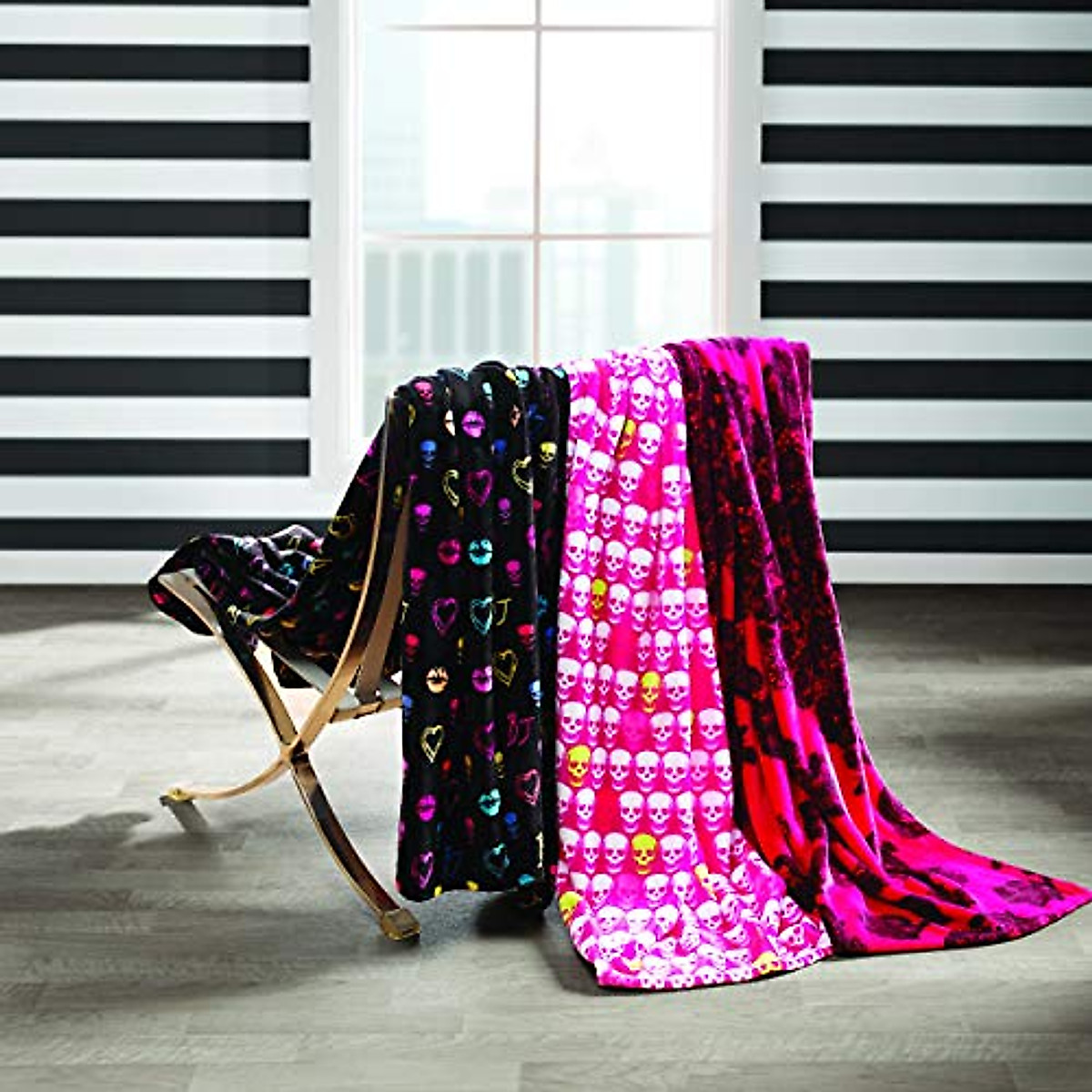 Betsey Johnson Home | Plush Collection | Throw - Ultra-Soft & Cozy Fleece, Lightweight & Luxuriously Warm, Perfect for Bed or Couch, Betsey Signature 50 x 70