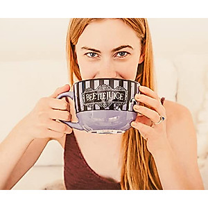 Silver Buffalo Beetlejuice Sandworm Never Trust The Living Ceramic Soup Mug | 24-Ounce Bowl for Ice Cream, Cereal, Oatmeal | Large Coffee Cup for Espresso, Caffeine | Tim Burton and Collectibles