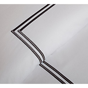 BedDecor Luxury Soft Brushed 400-Thread-Count Egyptian Cotton Embroidered Duvet Cover Set with Beautiful 2-Stripe Embroidery - - King/California King - White/Silver Grey