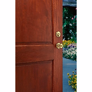 Kwikset Montara Front Door Lock Handle and Deadbolt Set, Entry Handleset Exterior with Interior Door Knob, Polished Brass, Pick Resistant SmartKey Rekey Deadbolt Security