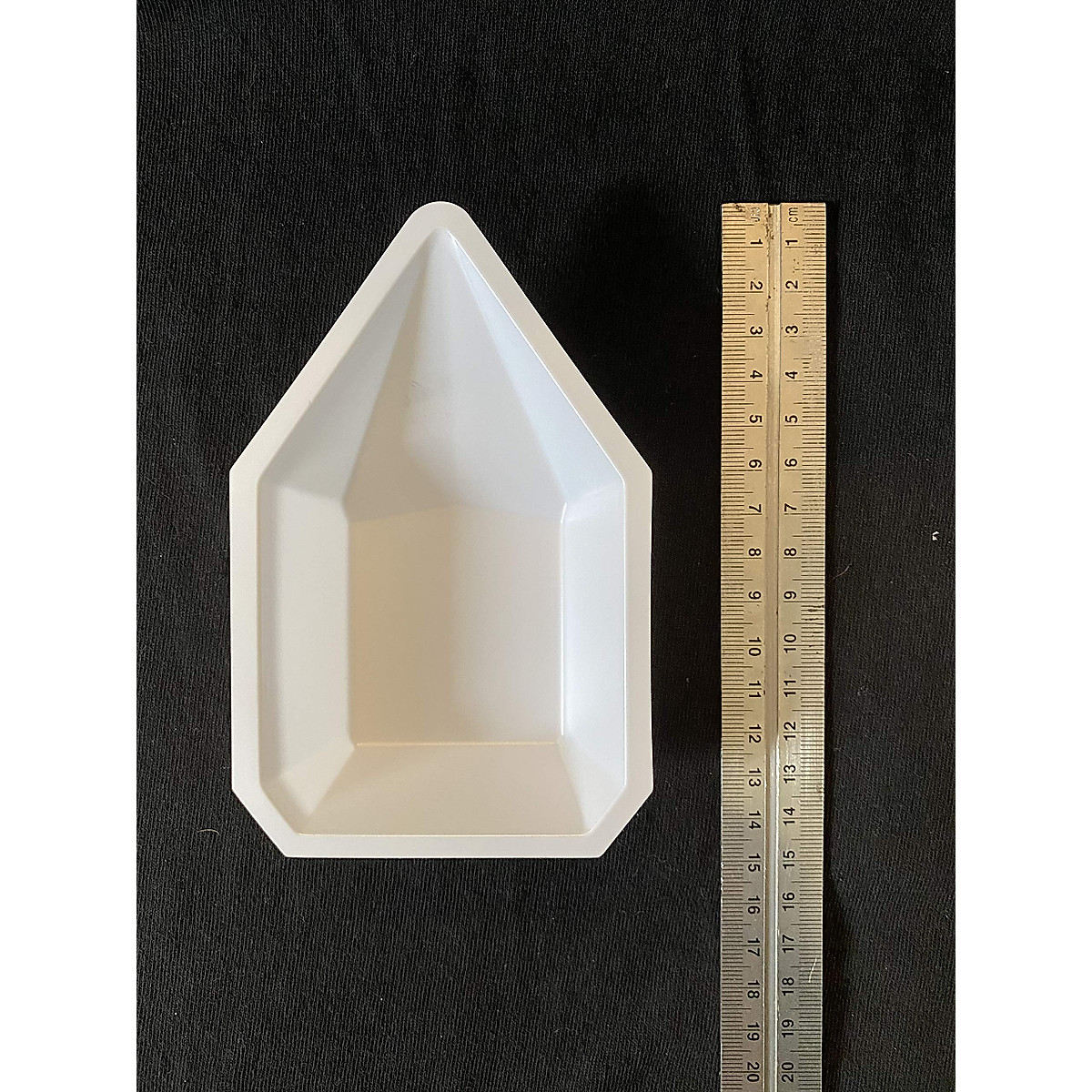 Pour Boats, W-P83-WH-100, 83mm, Medium White, Pack of 100